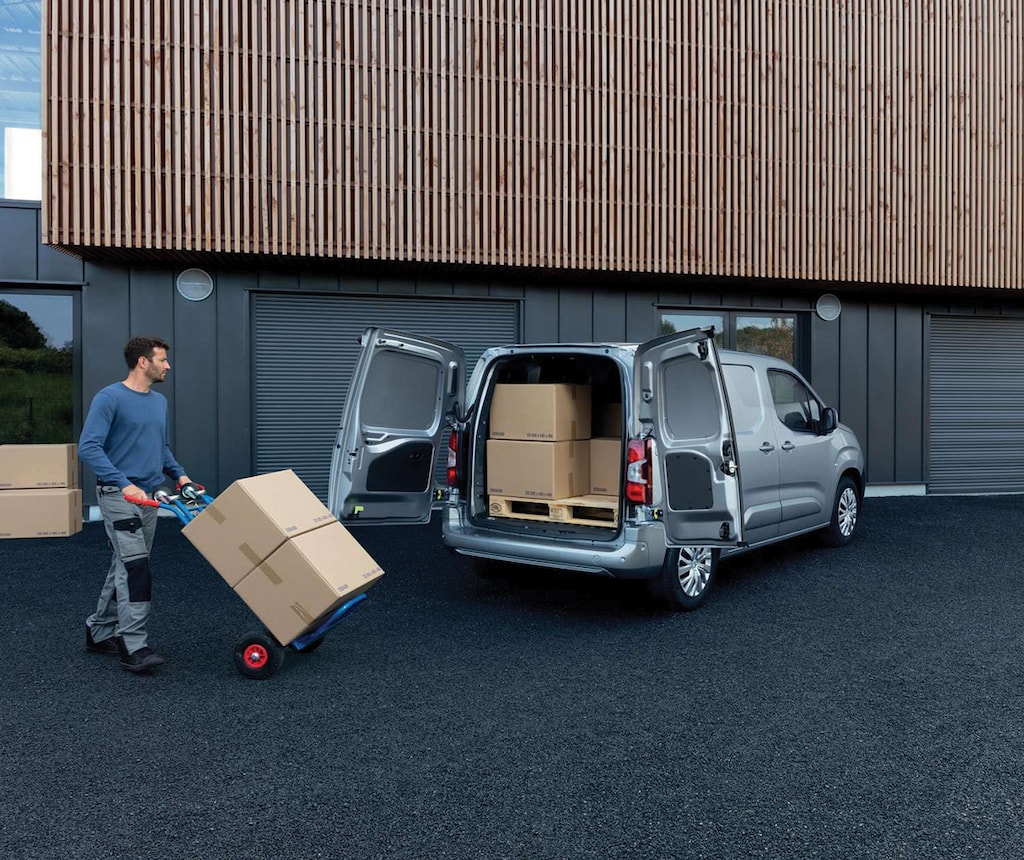 PEUGEOT PARTNER: the utility van for business users